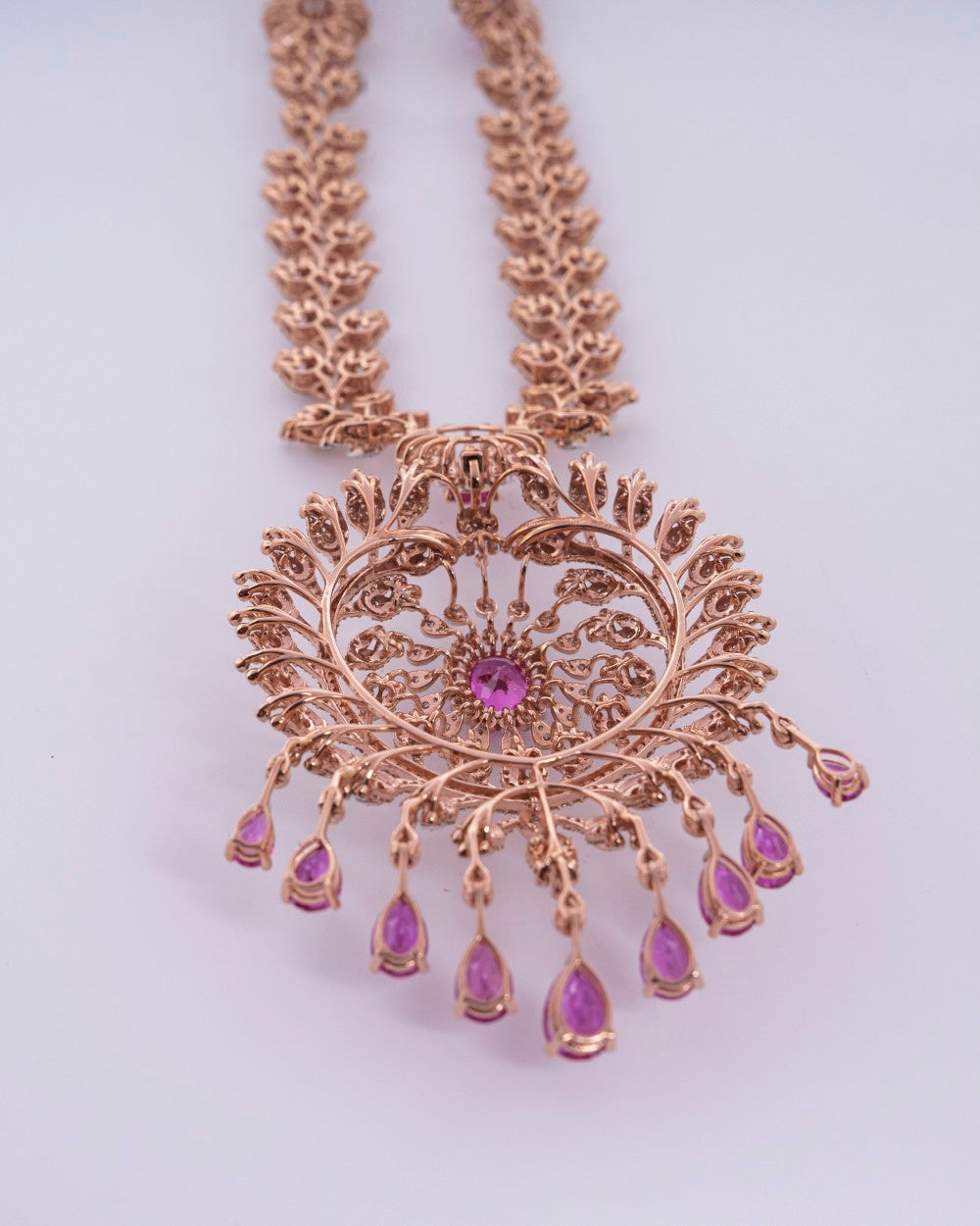 Brilliant Round-Cut Diamond Haram with Pendant in 18K Yellow Gold - K1